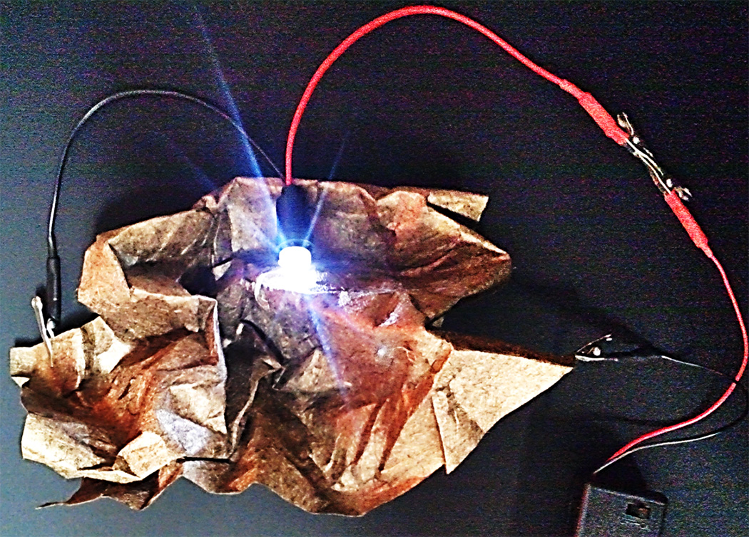 Paper-based supercapacitor uses metal nanoparticles to boost energy ...